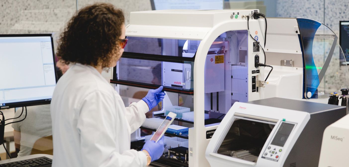 LabGenius discovers next-gen protein therapeutics using robotic ...