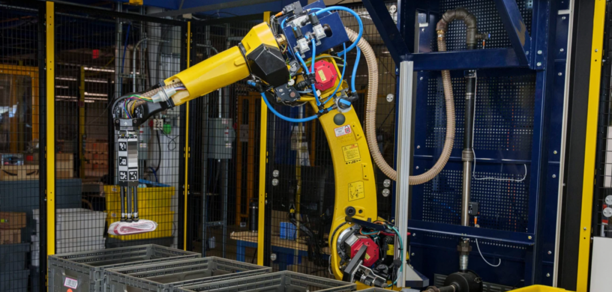New handling robot deployed as Amazon accelerates warehouse automation ...