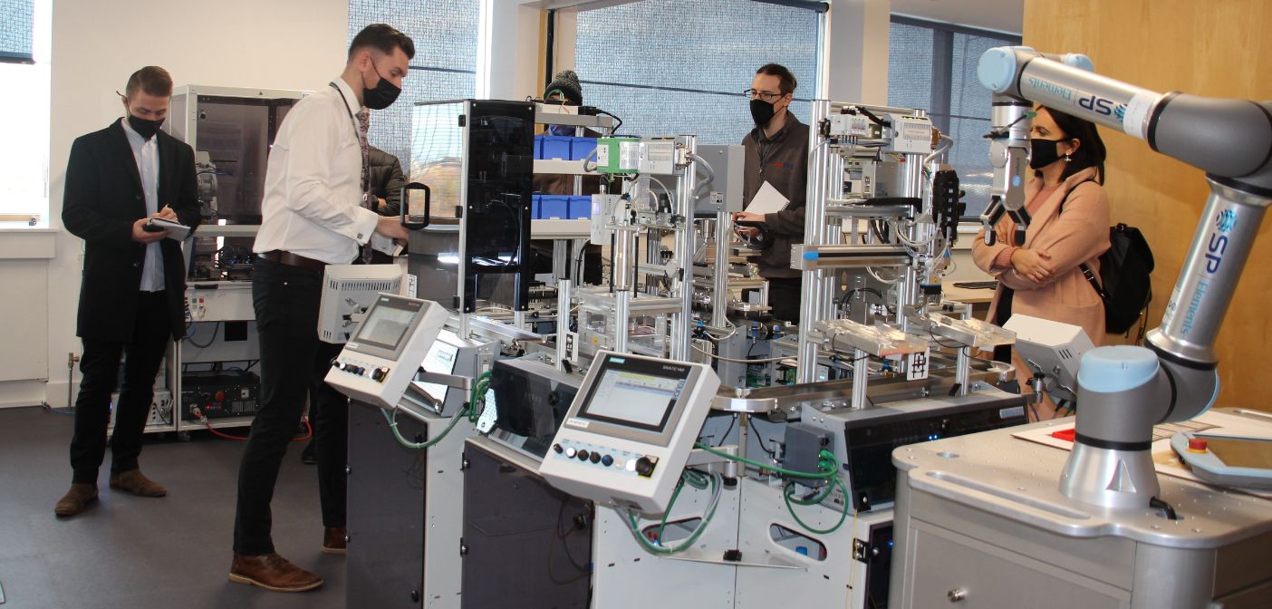 Smart Hub Lanarkshire to run cobot workshops at Robotics and Automation 2023 | Robotics and ...