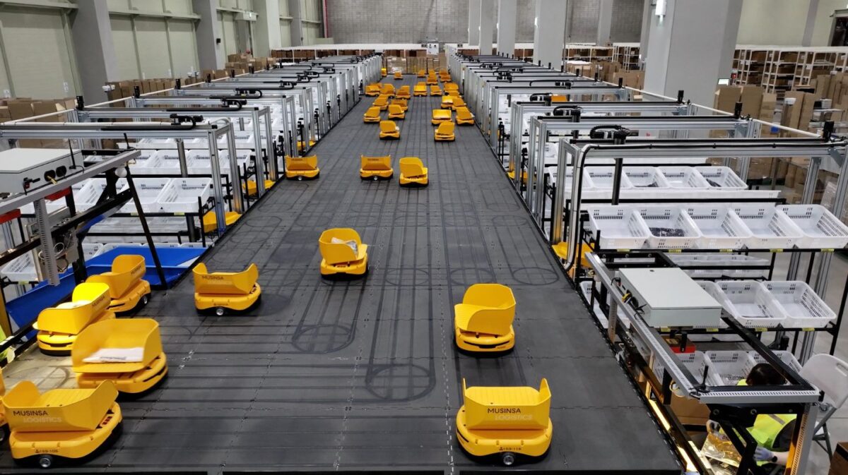 Lotte Global Logistics introduces LiBiao robots into Seoul DC ...