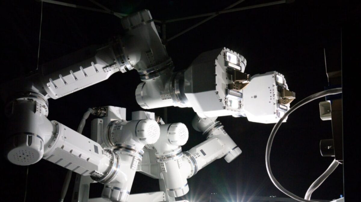 Gitai's autonomous robotic arm tested for use on International Space ...